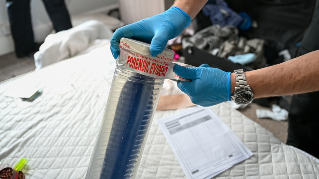 County drugs line raid sees arrests as well as cash and weapons seized ...